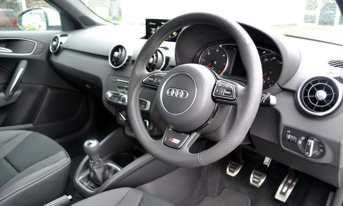 Tuition Car Audi | How to Choose a fully qualified Driving Instructor.